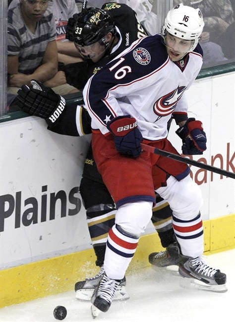 Stars score two goals in third period to surge past Blue Jackets 4-2