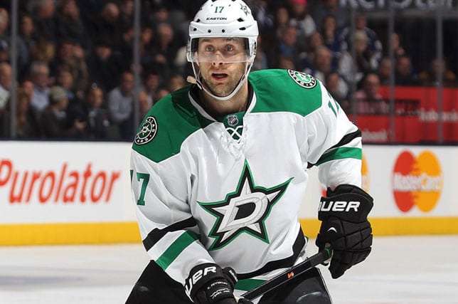 Rich Peverley collapses on Dallas bench; Stars-Blue Jackets game postponed