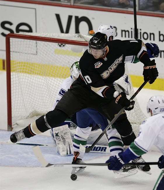 Corey Perry's 4-point night leads Anaheim Ducks past Vancouver 9-1 for ...