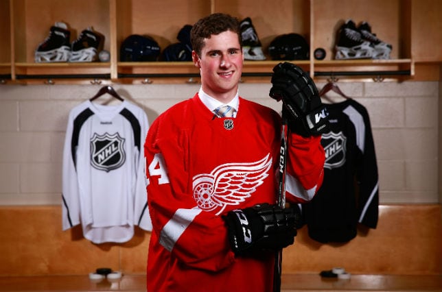 Detroit top prospect Dylan Larkin leaves NCAA, signs NHL deal