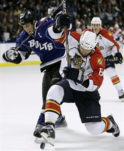 NHL trade roundup: Edmonton Oilers deal Dustin Penner to L.A. Kings