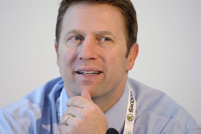 Buffalo coach Ron Rolston hires former Avalanche coach Joe Sacco as ...