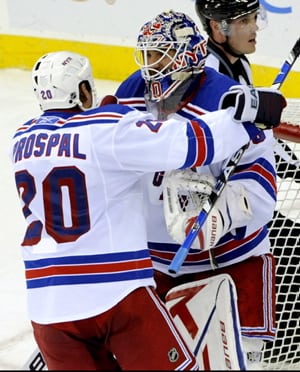 Petr Sykora scores twice as Edmonton Oilers defeat Calgary Flames 3-1