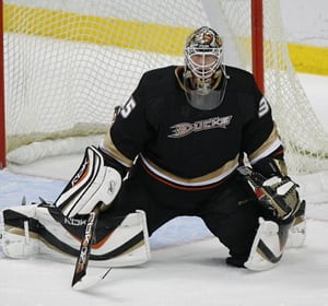 Dustin Penner scores against former team in Oilers' 4-0 victory at Anaheim