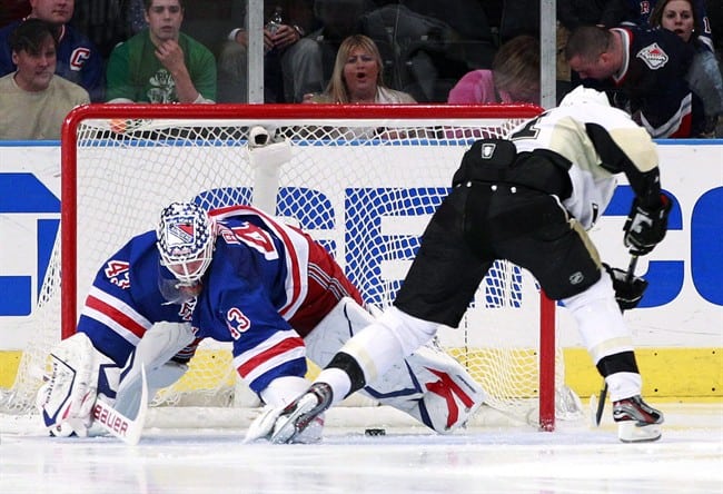 New York Rangers sign goaltender Martin Biron to new deal