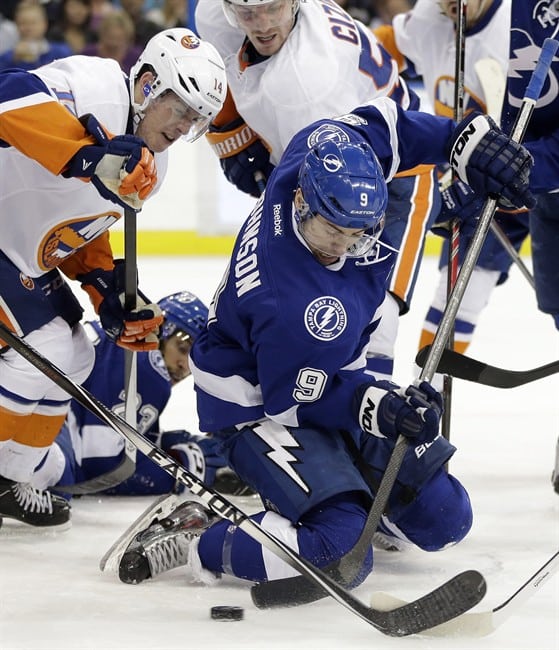 Sami Salo scores in 13th round of the shootout, Lightning top Islanders 3-2