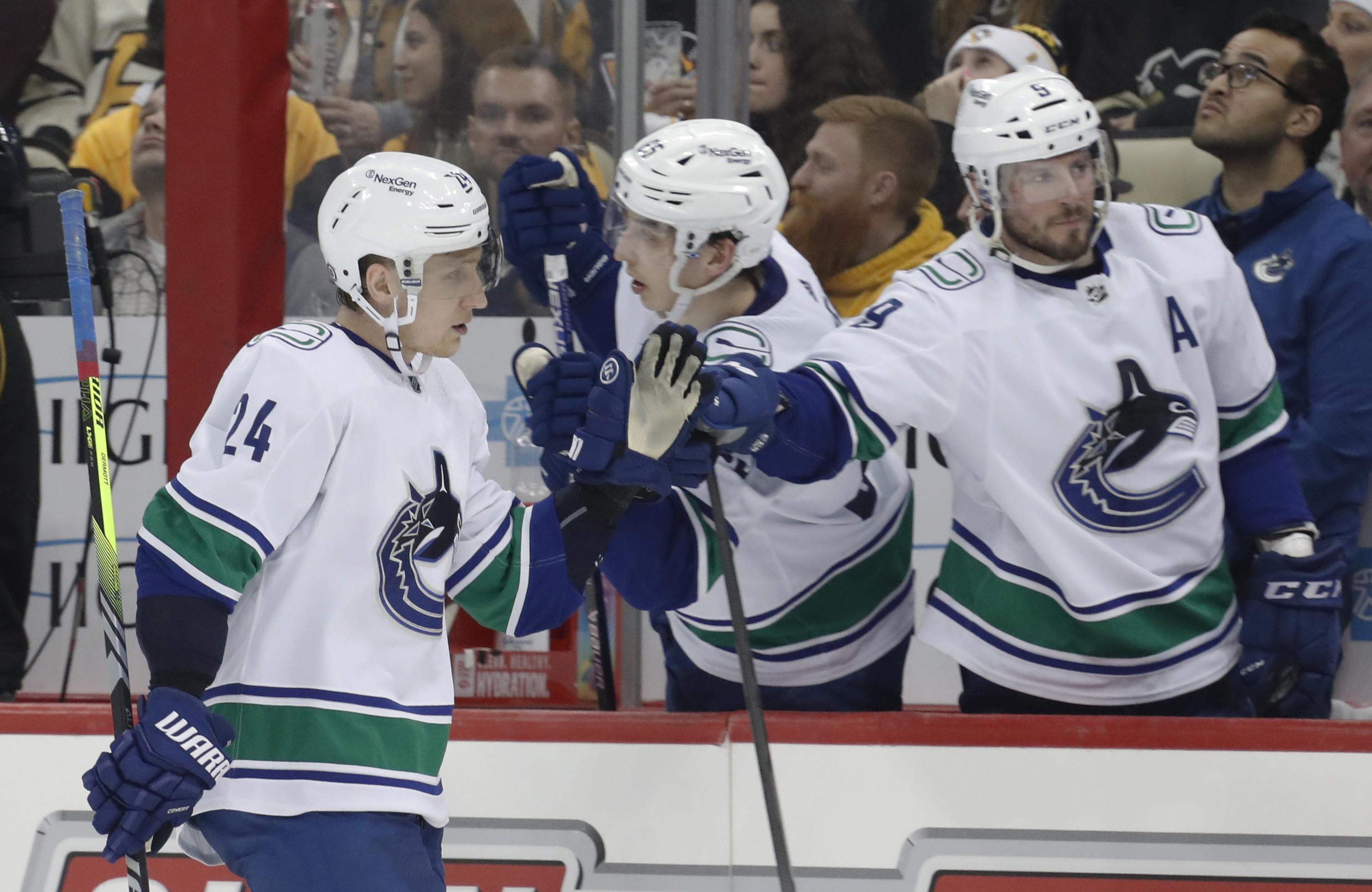 Coyotes Reportedly Sign Defenseman Travis Dermott