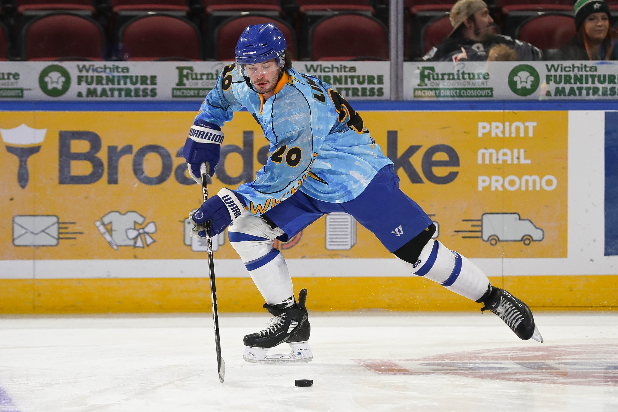 Manitoba Moose Sign Dauphin's Mark Liwiski