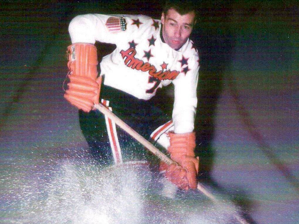 Seattle Sports' Best-Ever Fielder Was A Hockey Player: Guyle Fielder