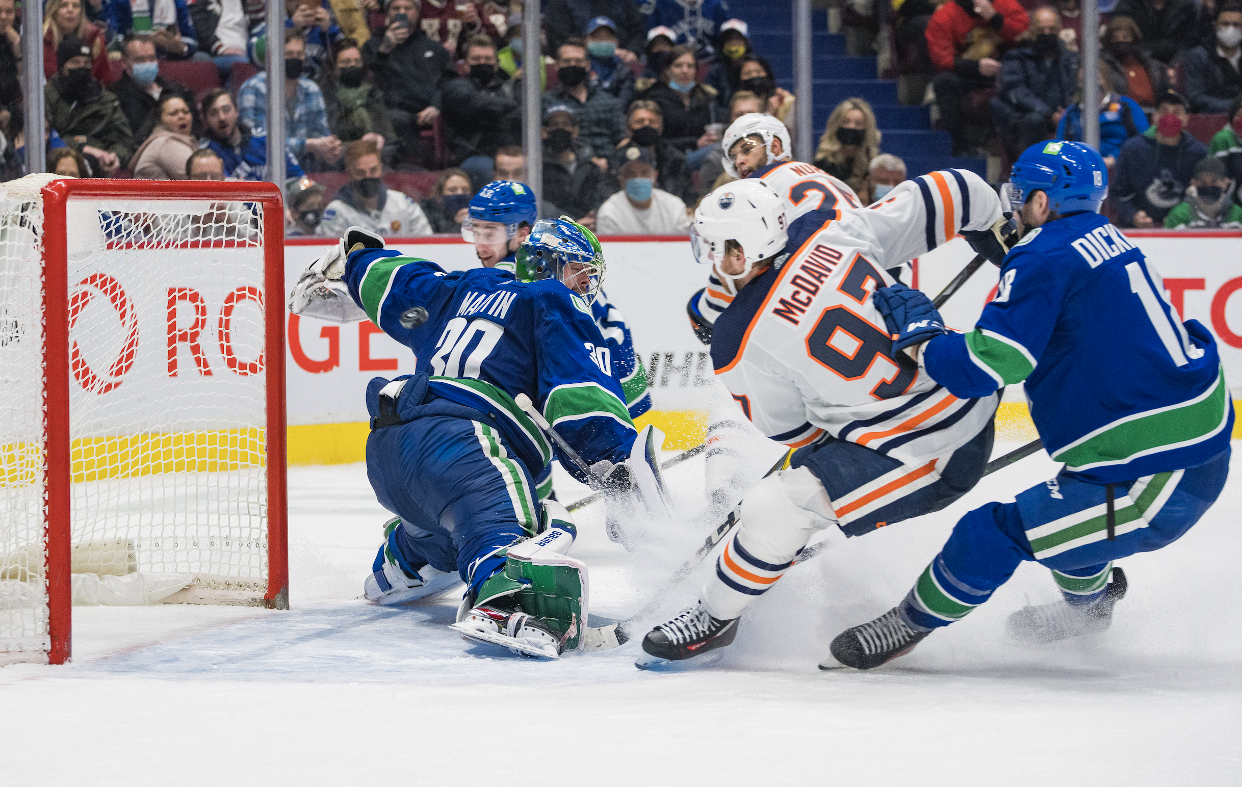 A look back at Canucks last two opening night line-ups
