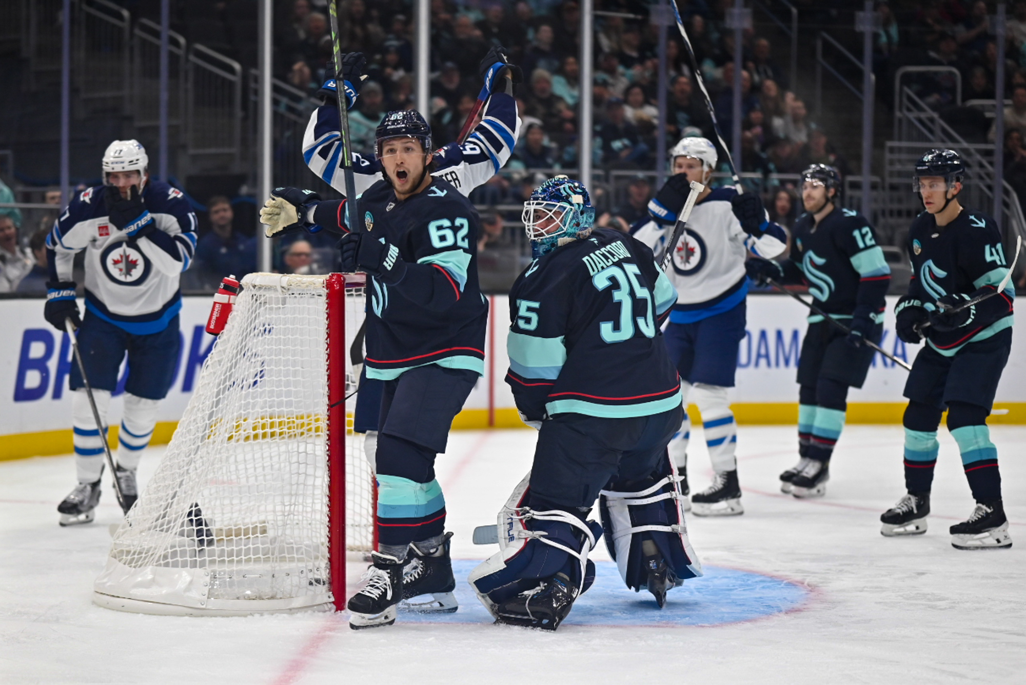 Jets Extend Winning Streak; Defeat Kraken 4-3 in Overtime.