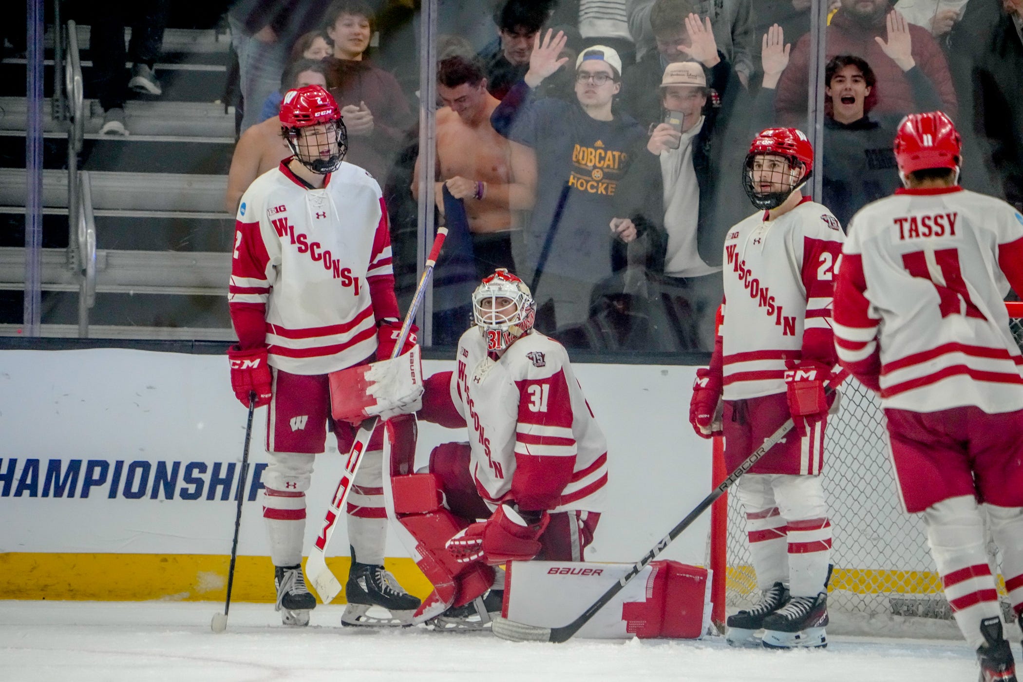 Daniel Hauser Commits To Wisconsin