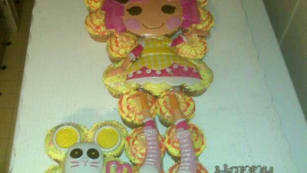 How to Make a Rat-Shaped Cake for Halloween or Birthdays - Delishably