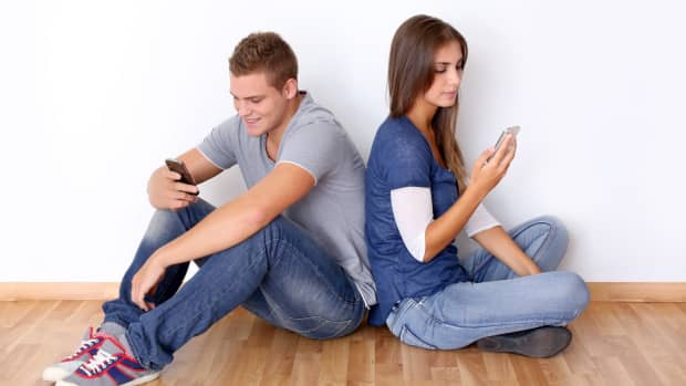 9 Signs You Cant Trust Your Partner Pairedlife