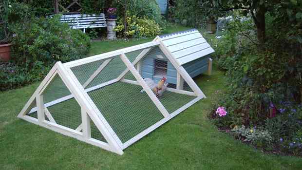 How to Build a Pigpen: Essential Elements of Hog Pens - Dengarden