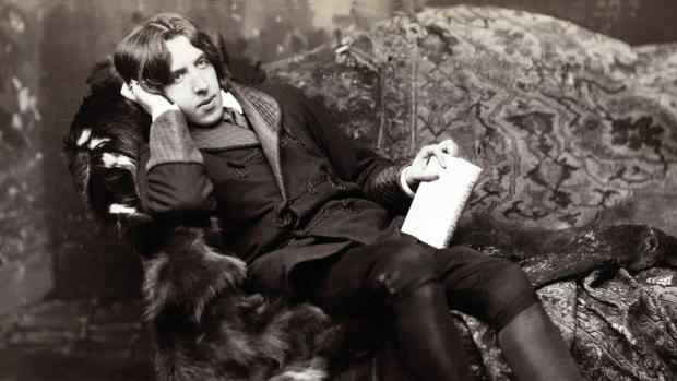 "The Importance of Being Earnest": The Truth of Contradiction - Owlcation