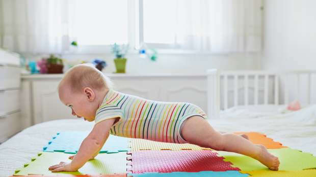 Mom Playfully Roasts Different Parents' Halloween Costume Choices and ...