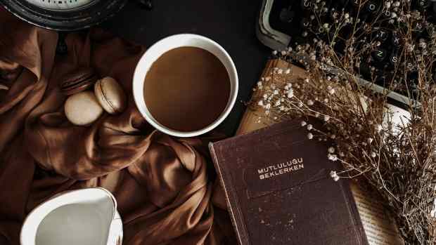 Leadlighting Tutorial Lesson 1: Cutting Glass for Stained Glass ...