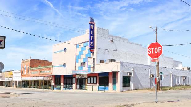Modern-Day Ghost Town in Texas Is So Melancholy and Haunting ...