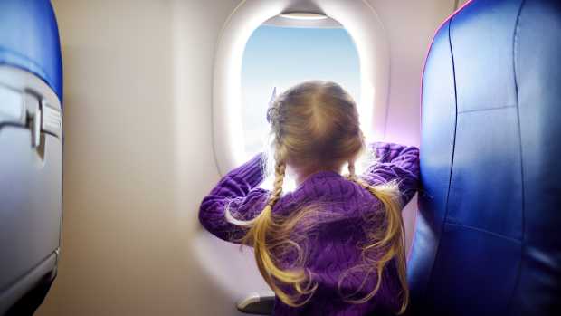 United Airlines Shares Precious Footage of Little Girls Reacting to ...