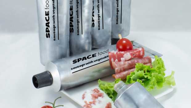 Man Taste Tests Astronaut Food and the Results Are Out of This World ...
