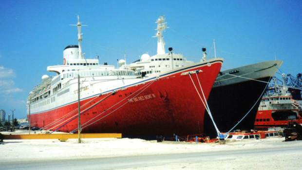 Throwback 90's Commercial for the Original Disney Cruises Is Prime ...