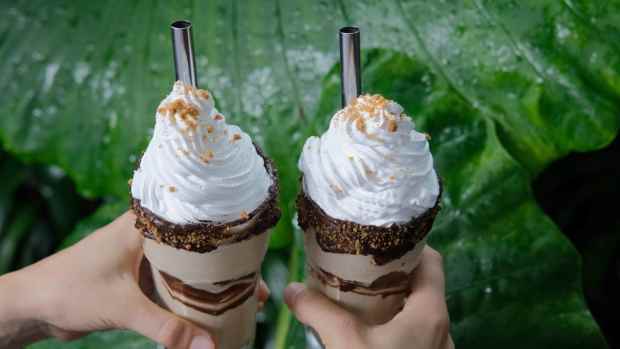 Cheesy Garlic Bread Tortilla Hack Is the Gift That Keeps on Giving ...