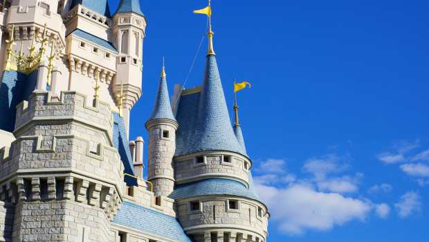Couple’s Romantic Stay in Disney World’s Cinderella Castle Is Full of ...