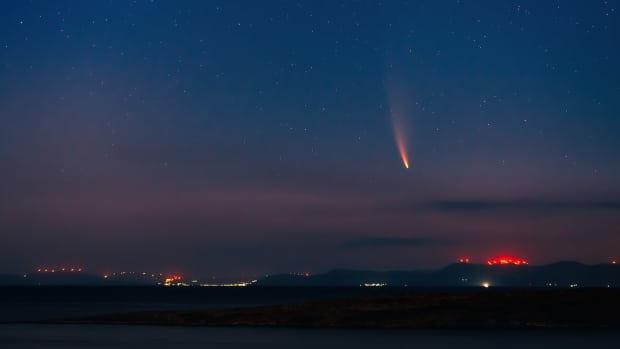 Wild Video Catches Meteor Shooting Directly Over a Festival in ...
