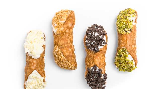 Man’s Mobile Custom Cannoli Station Is What Every Party Needs ...