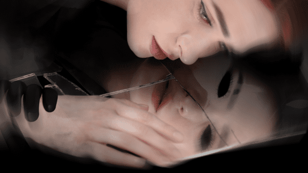 Resurfaced Footage of Lorraine Warren’s Creepy Reflection Is Spine ...