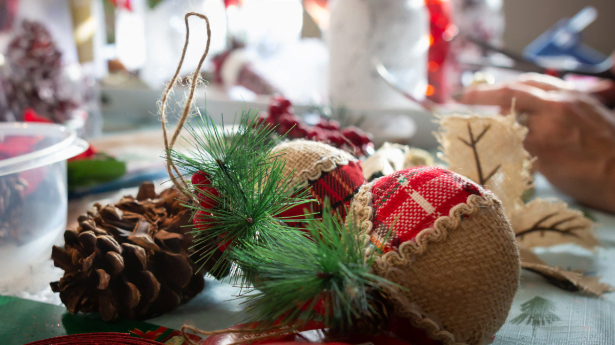 Christmas crafts to sell store