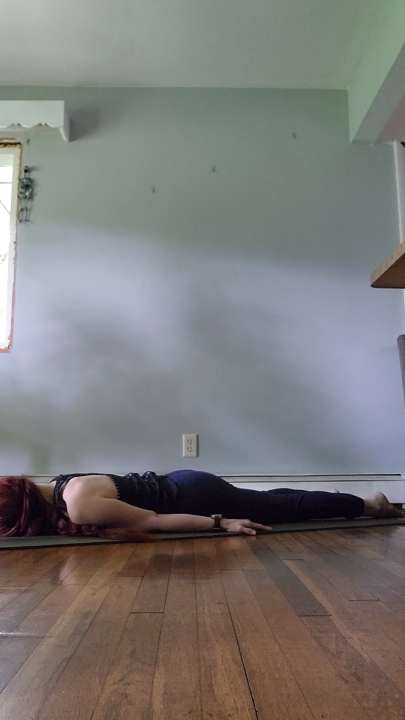 8 Simple Yoga Poses You Should Do Every Day - HubPages