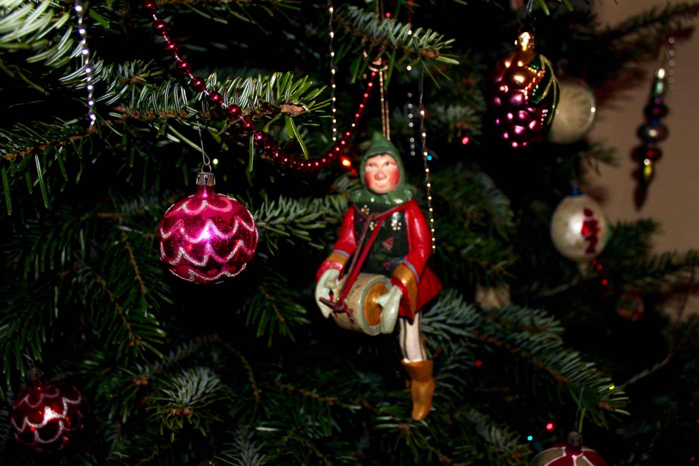 10 Famous Christmas Characters Religious And Popular Figures Holidappy 10-famous-christmas-characters-religious-and-popular-figures-holidappy