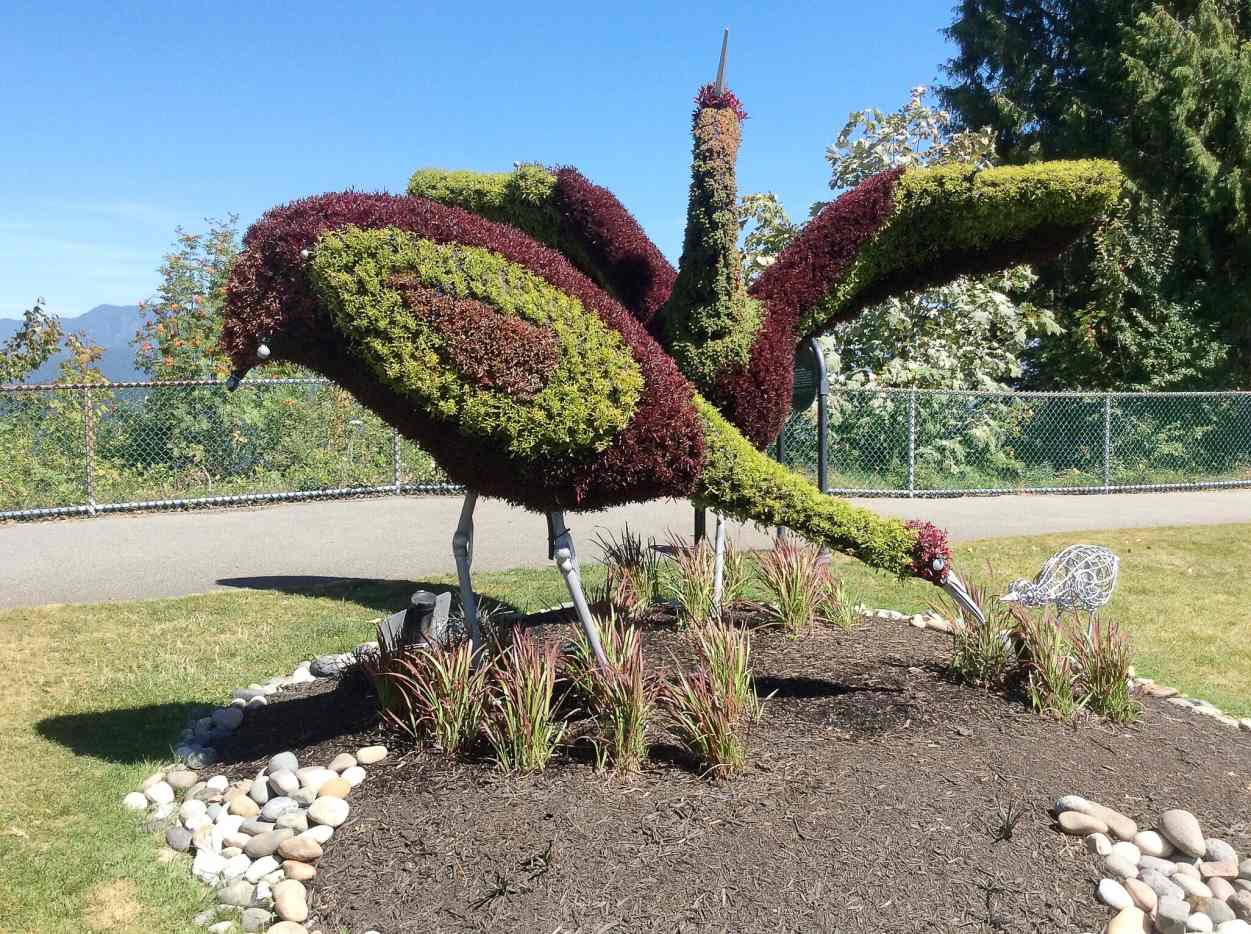 Burnaby Eco-Sculptures: Animals Made From Metal and Plants - WanderWisdom
