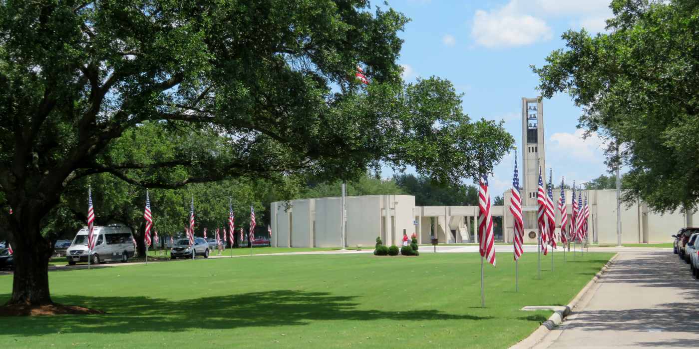 Visiting the Stunning Houston National Cemetery and Hemicycle - HubPages