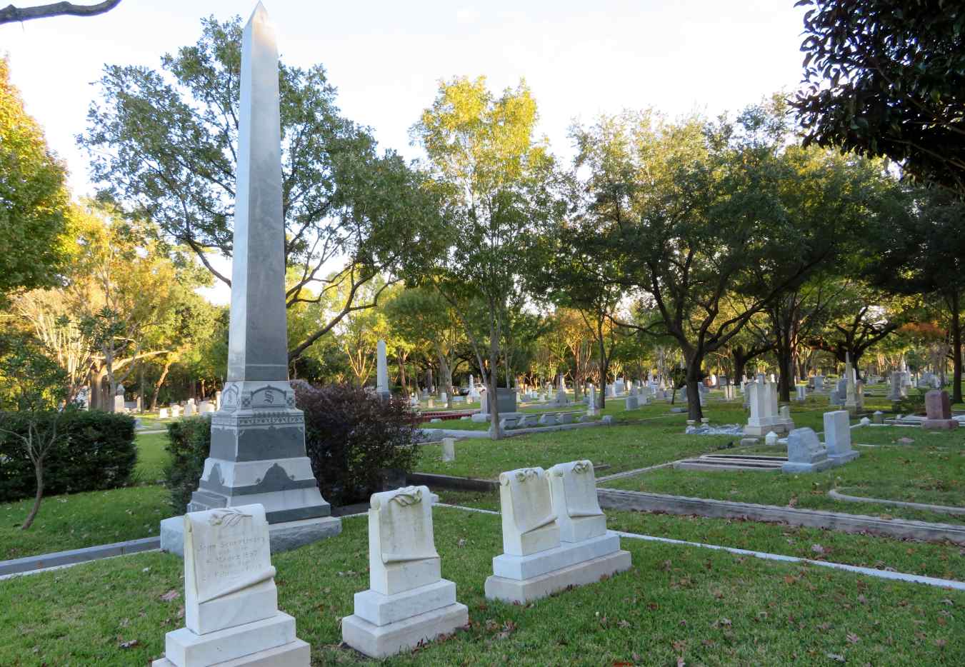 Visiting the Historic Washington Cemetery in Houston, Texas - HubPages