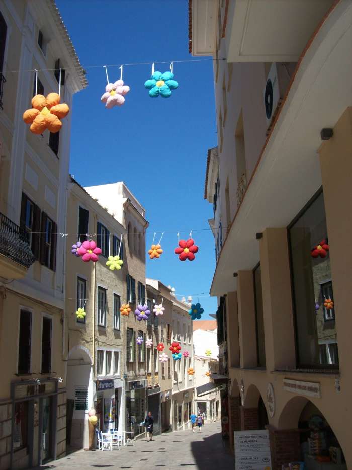 Minorca's Weekend Flower Festival to Save Our Bees - HubPages