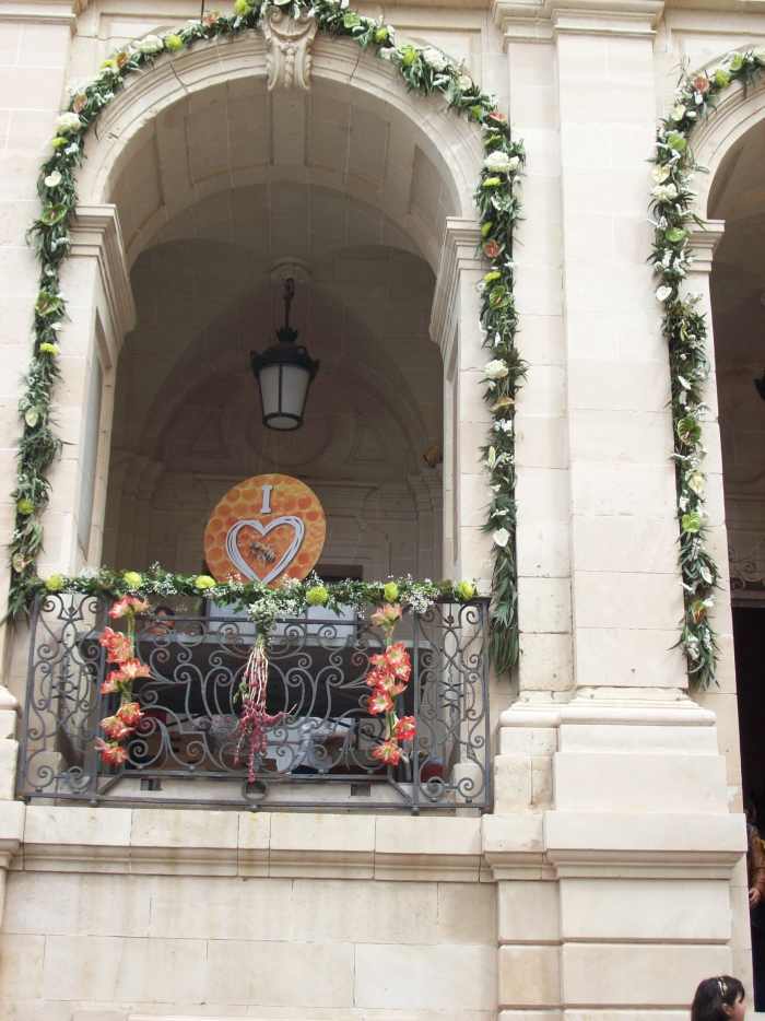 Minorca's Weekend Flower Festival to Save Our Bees - HubPages