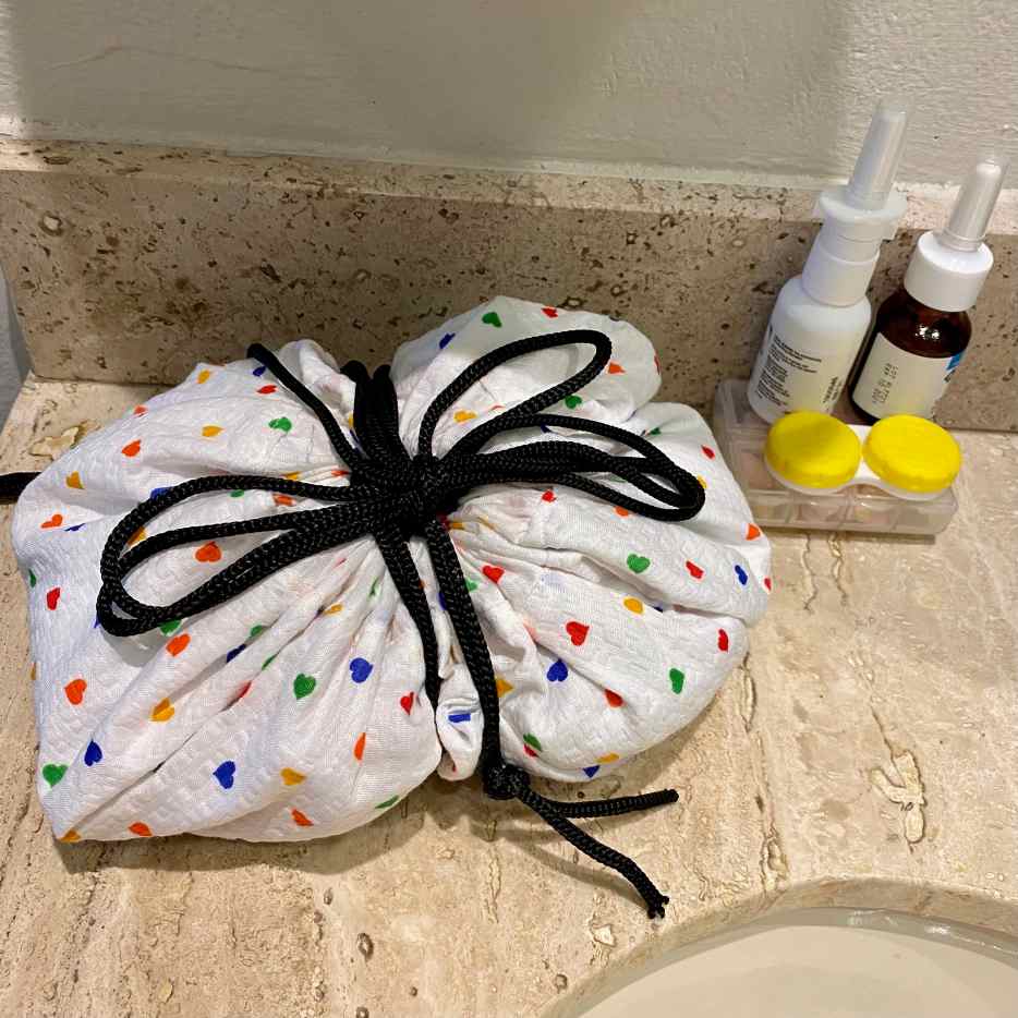How to Sew Your Own Flat, Drawstring Cosmetic Bag - HubPages