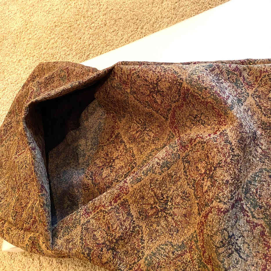 How to Make a Boxed Edge Bench Cushion Using Upholstery Fabric and Poly ...