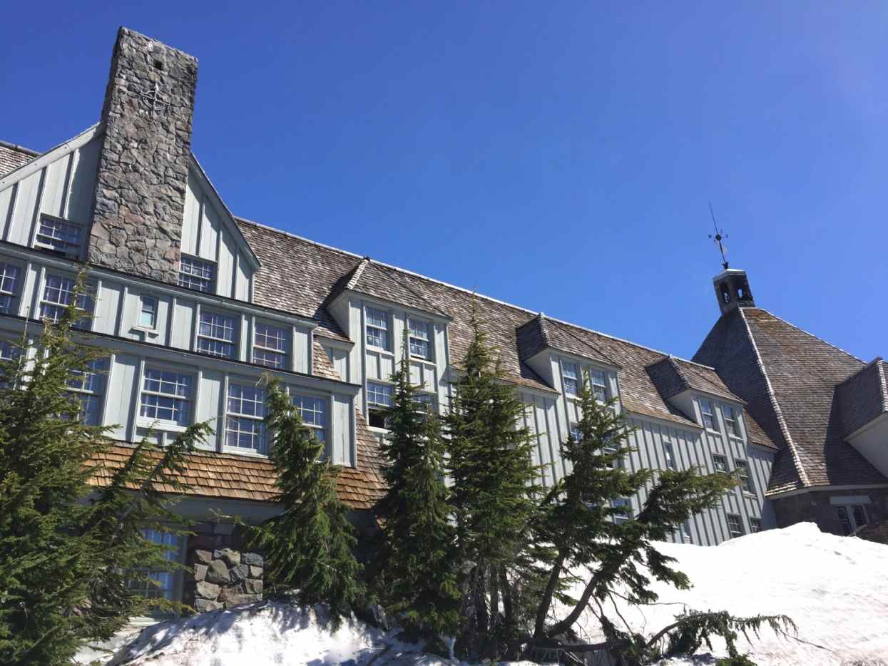 9 Infamous Real Houses From Iconic Horror and Halloween Movies - HubPages