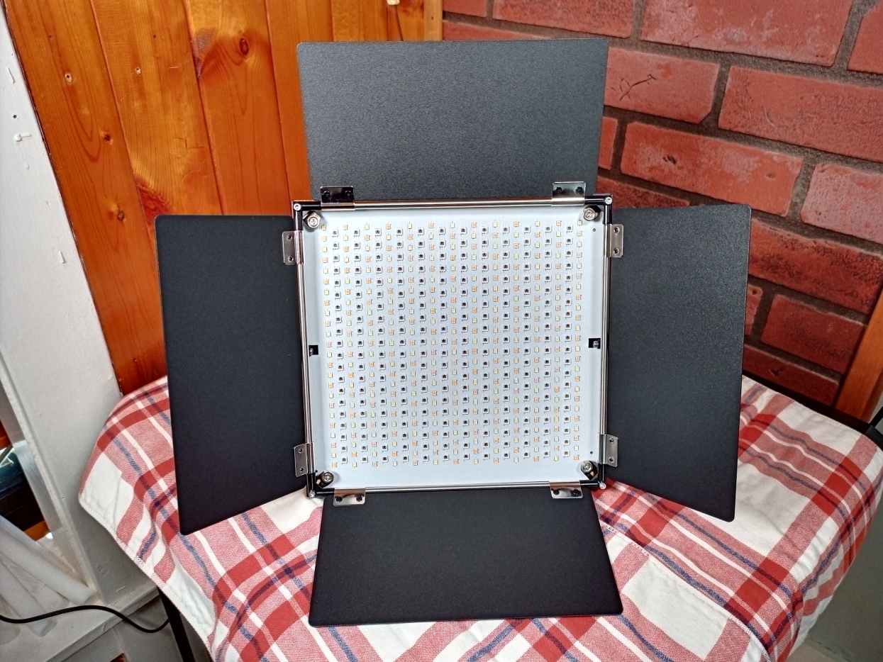 Review of the Pixel K80 Rgb Video Lighting System - HubPages