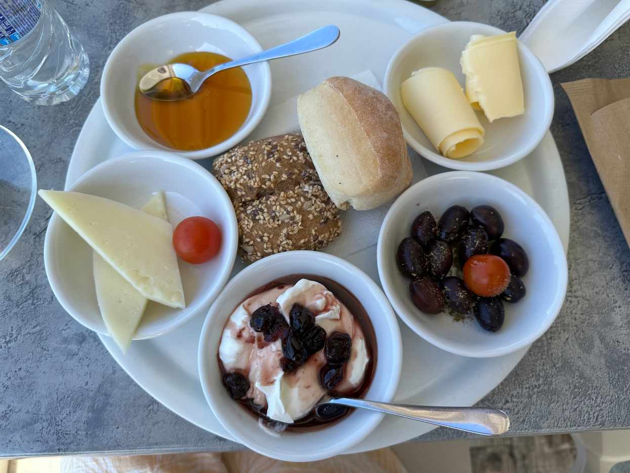 Santorini, Greece: Full Itinerary With Travel Tips - HubPages