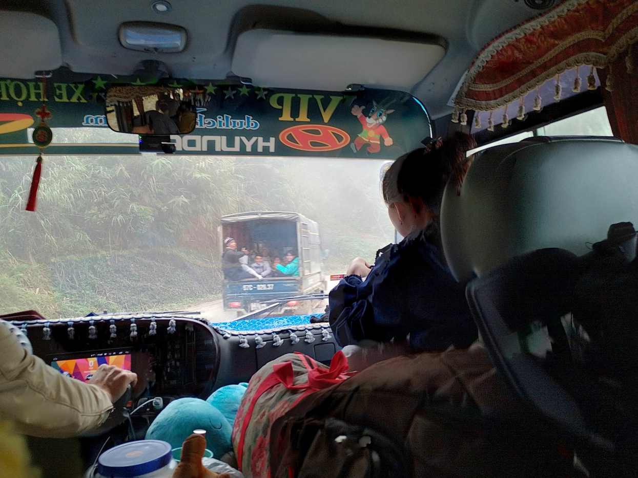 Cao Bang - Bac Can Book Trip (Part 1) - LetterPile