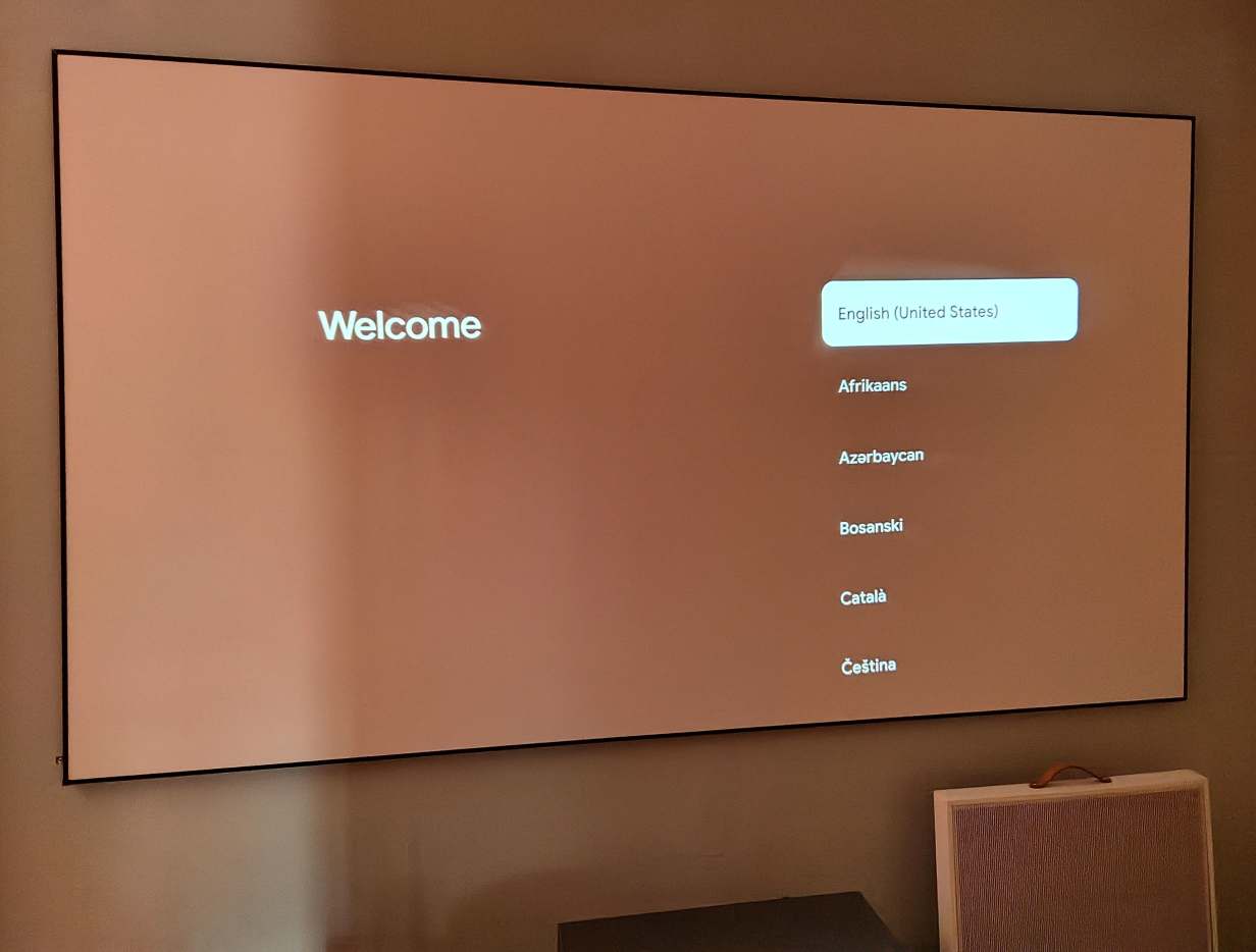 Review of the Xming Episode One Smart Projector - HubPages