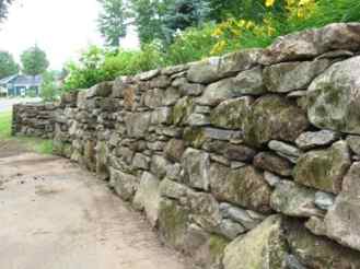 Build a Dry-Stack Stone Retaining Wall the Right Way - Dengarden