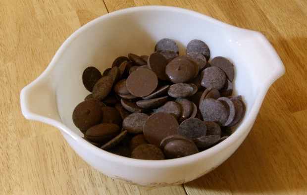 Make Chocolate Candy Quick and Easy Using Candy Melts - HubPages