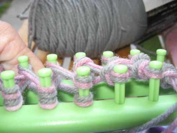 Knifty Knitter Long Loom Series Instructions - HubPages