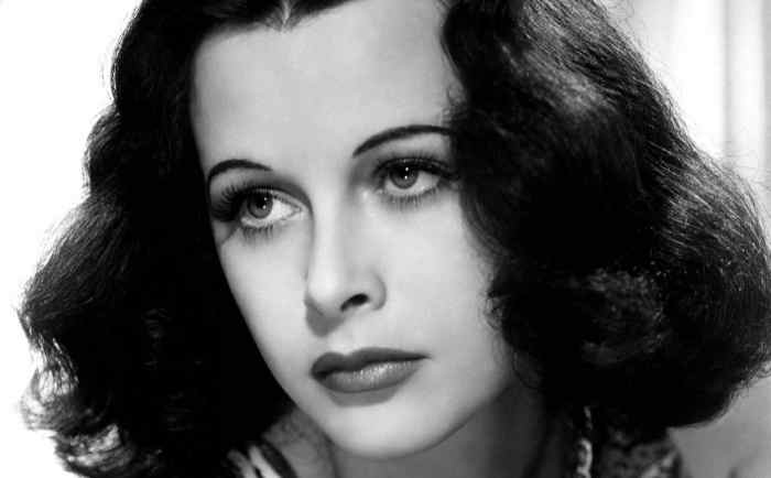 10 Brilliant Women Never Ranked In All-Time Genius Lists- Madame Curie ...